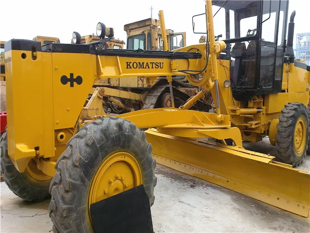 Komatsu GD511 Motor Grader - High Digging Power & Reliability