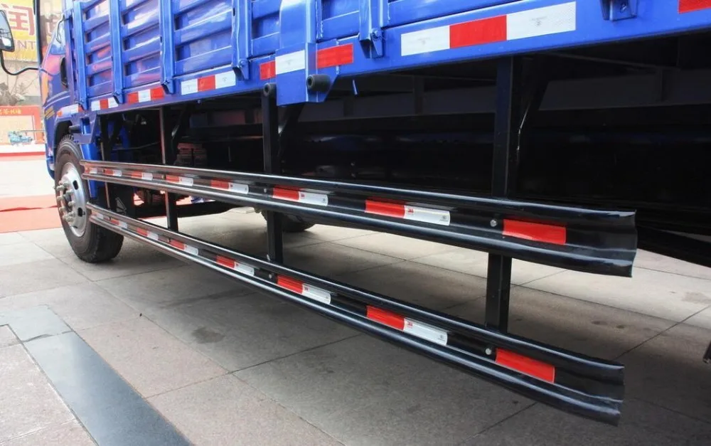 Sinotruk Howo 4x2 5 Ton Light Duty Carriage Van Truck