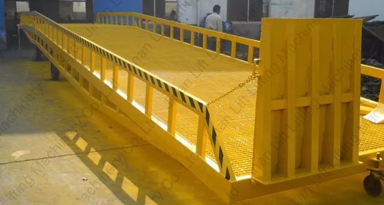 Warehouse Forklift Mobile Ramp For Unloading Trucks Container Loading ...