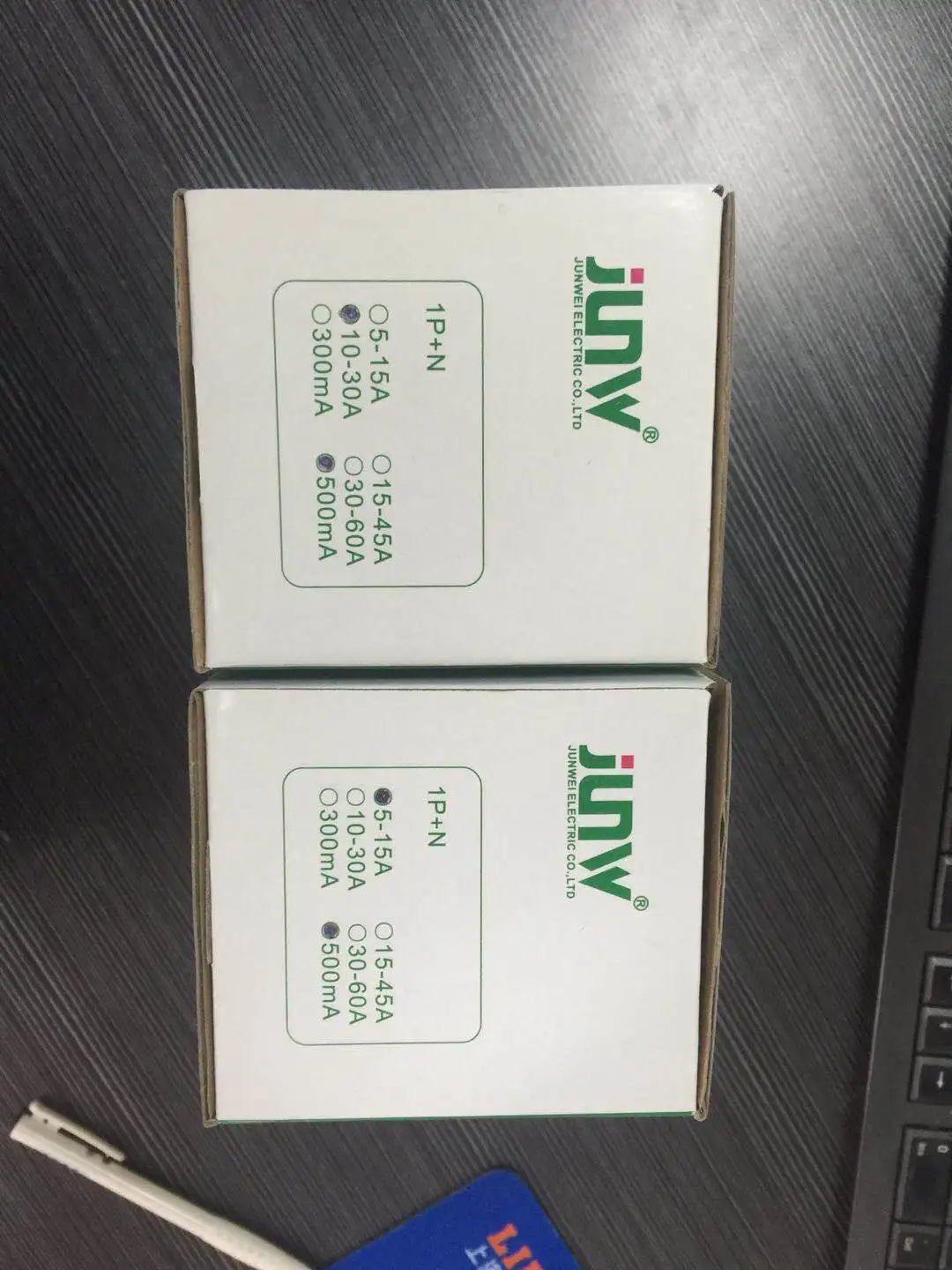 To Supply Bipolar Quadrupole Single Phase Mcb Service Switch Db90 S 2p ...