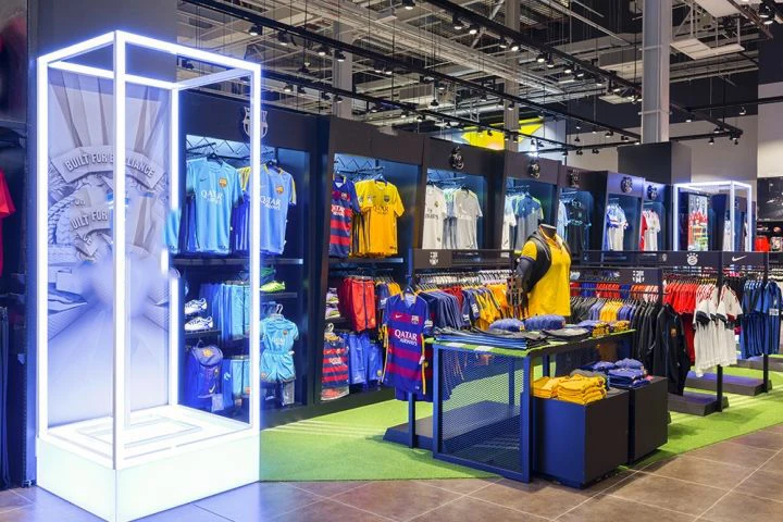 Metal Sports Goods Display Racks - Interior Design for Sports Shops