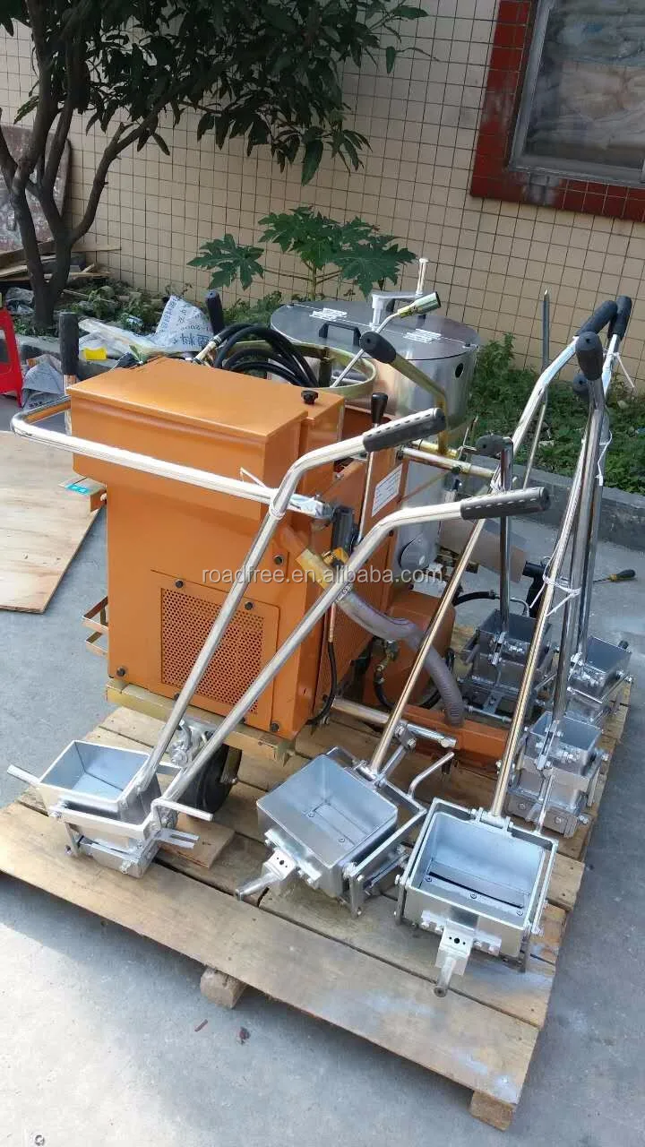 Self Propelled Automatic Thermoplastic Road Painting Machinery And ...