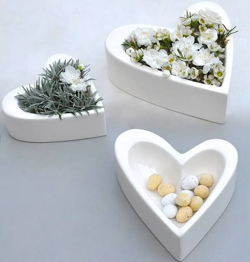 Wholesale Custom Small White Heart Shape Vase Ceramic Porcelain Vase ...