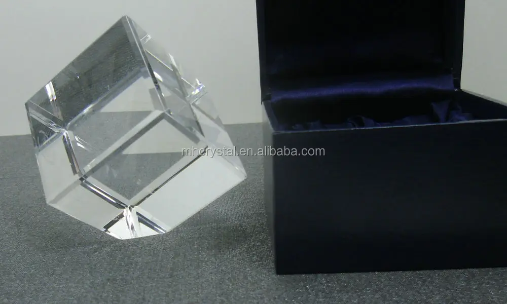 Crystal 3d Etched Engraved Hologram Cube Paperweight Mh-f0458 - Buy ...