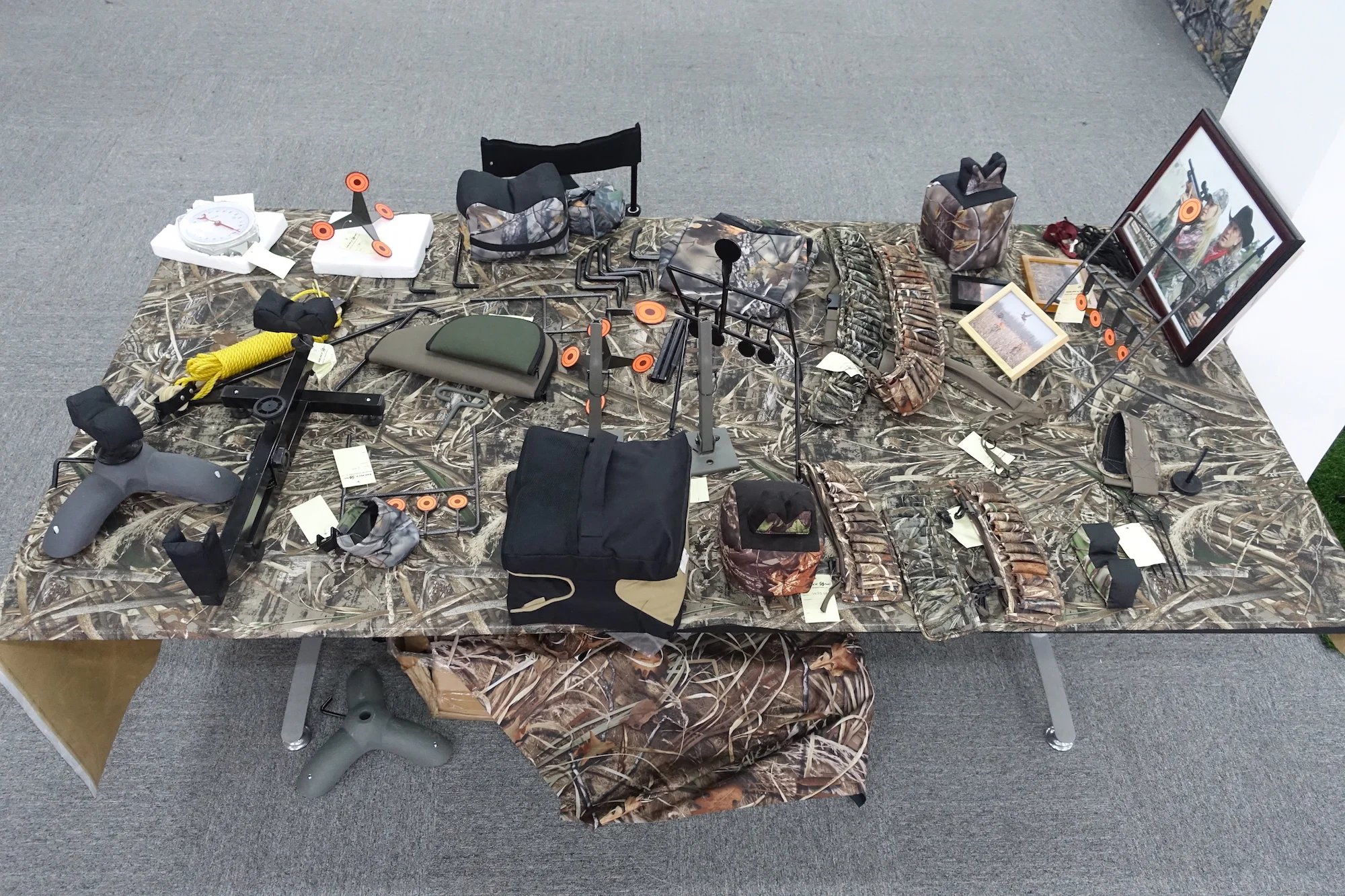 D1122 Deluxe Universal Shooting Table Bench Rest Seat Chair