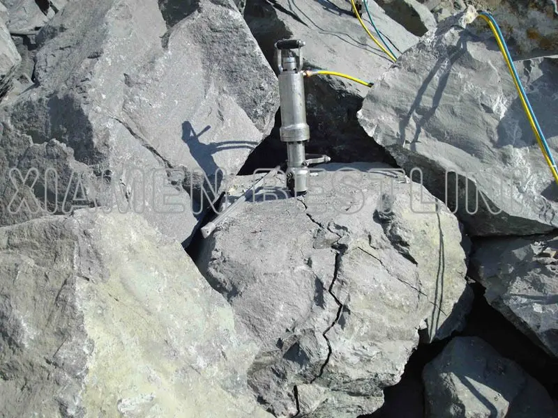 NEW Darda Hydraulic Rock Splitter C12 with Hydraulic Pump Products from ...