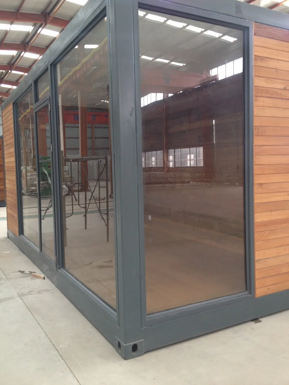 Steel Frame 20ft Shipping Container Glass House Modular Homes