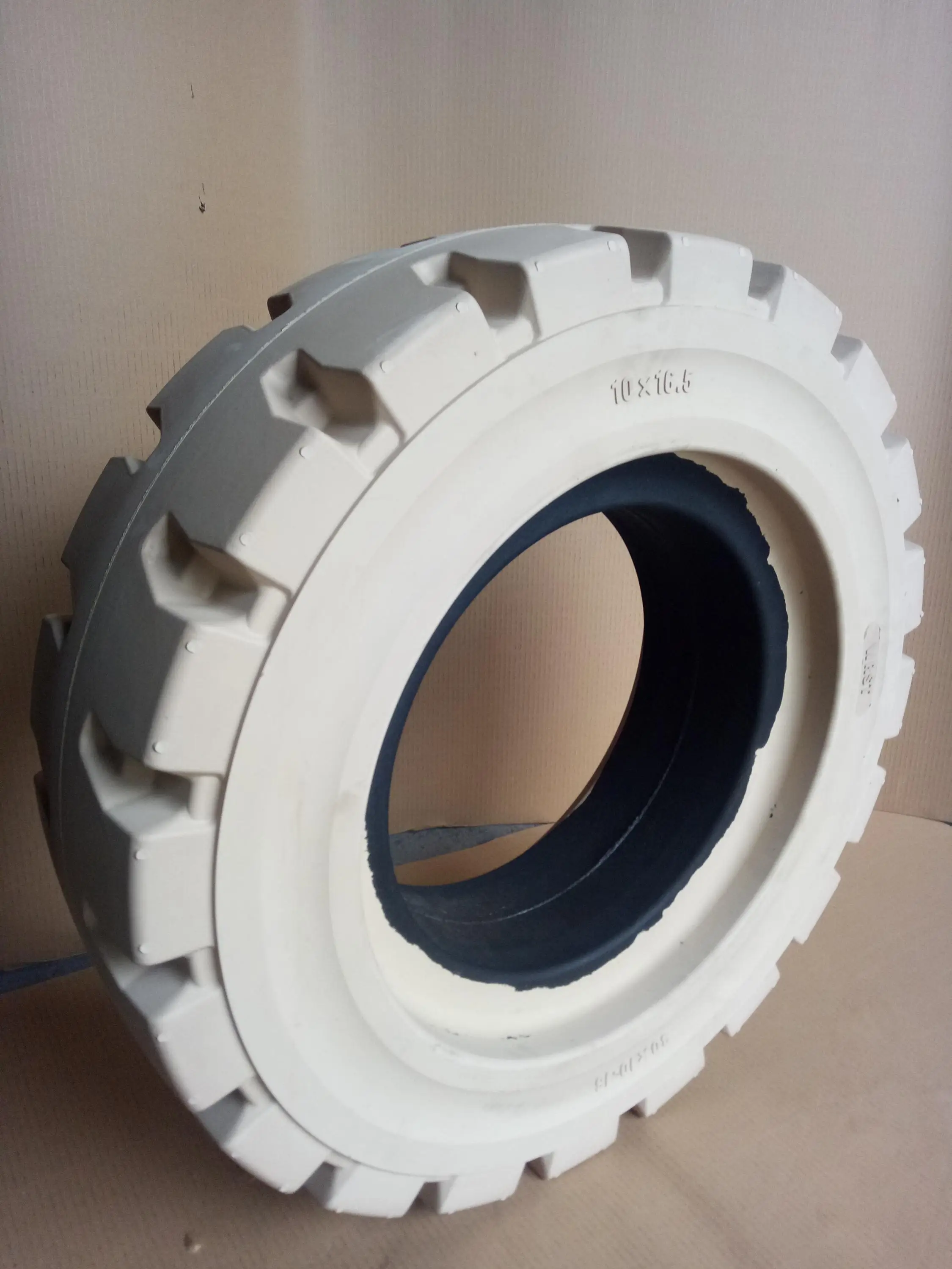 Fob Price Solid Tires 10-16.5 12-16.5 Bc White Non Marking Skid Steer ...