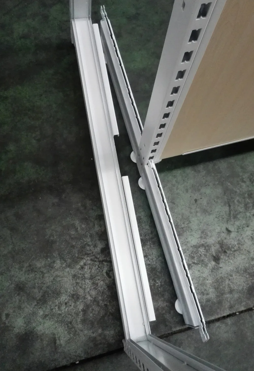 Wood Back Panel Display Storage - Supermarket Gondola Shelving