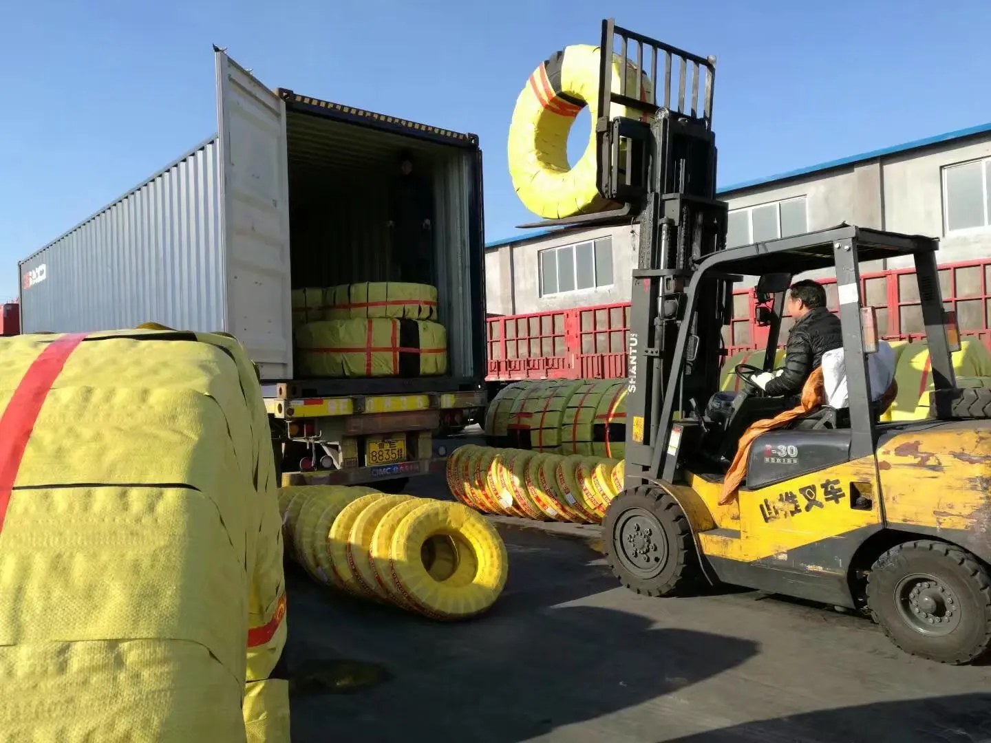Factories Tires For Automobile Load In Containers - Buy Tires,Factory ...