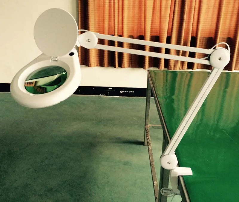 Utilizado Muebles De Salón De Belleza Lupa Dermatología Lupa Con Luz ...