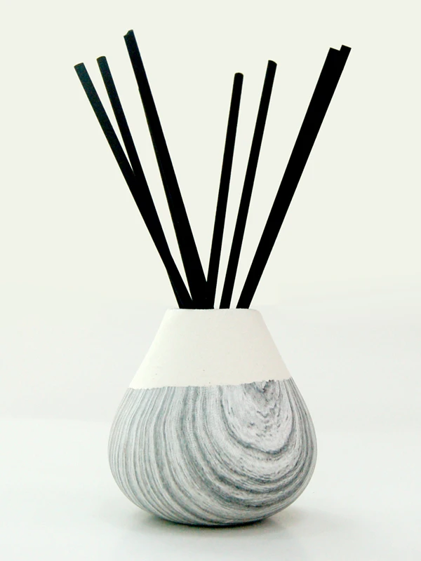 Luxury Black Cotton Stick Aroma Reed Diffuser With New Design Ceramic ...