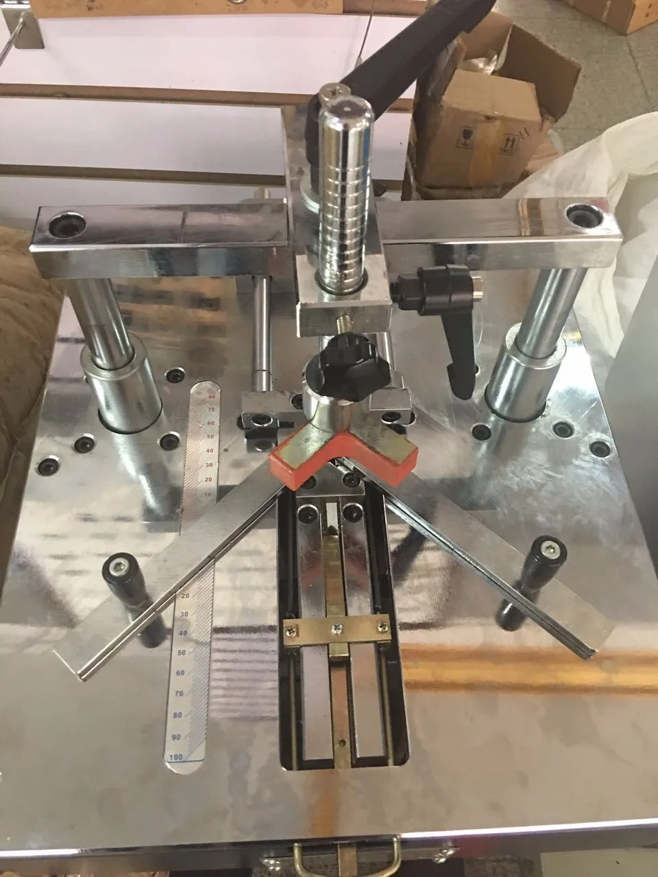 Ts-j19 Foot-pedal Operated Underpinners (v-nailers)r/frame Joiners ...