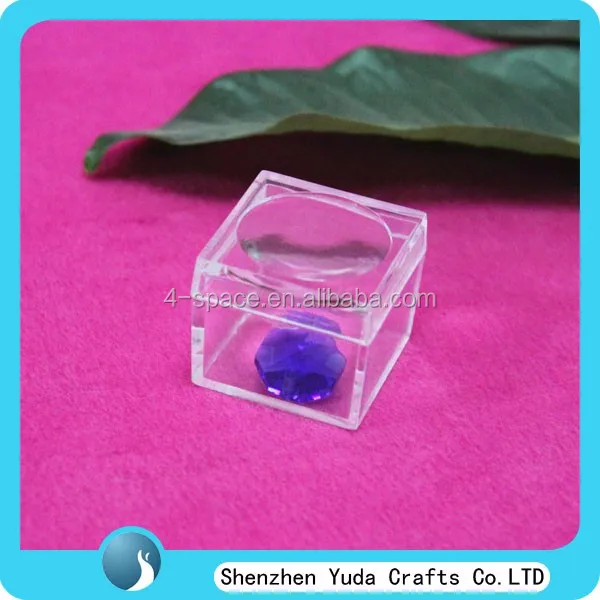 Little Clear Acrylic Magnifying Boxes To Display And Contain Tiny ...
