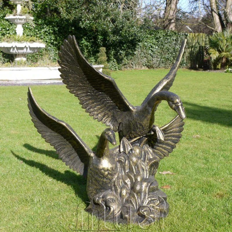 Metal Swan Sculpture - 3:50 Years Quality Guarantee