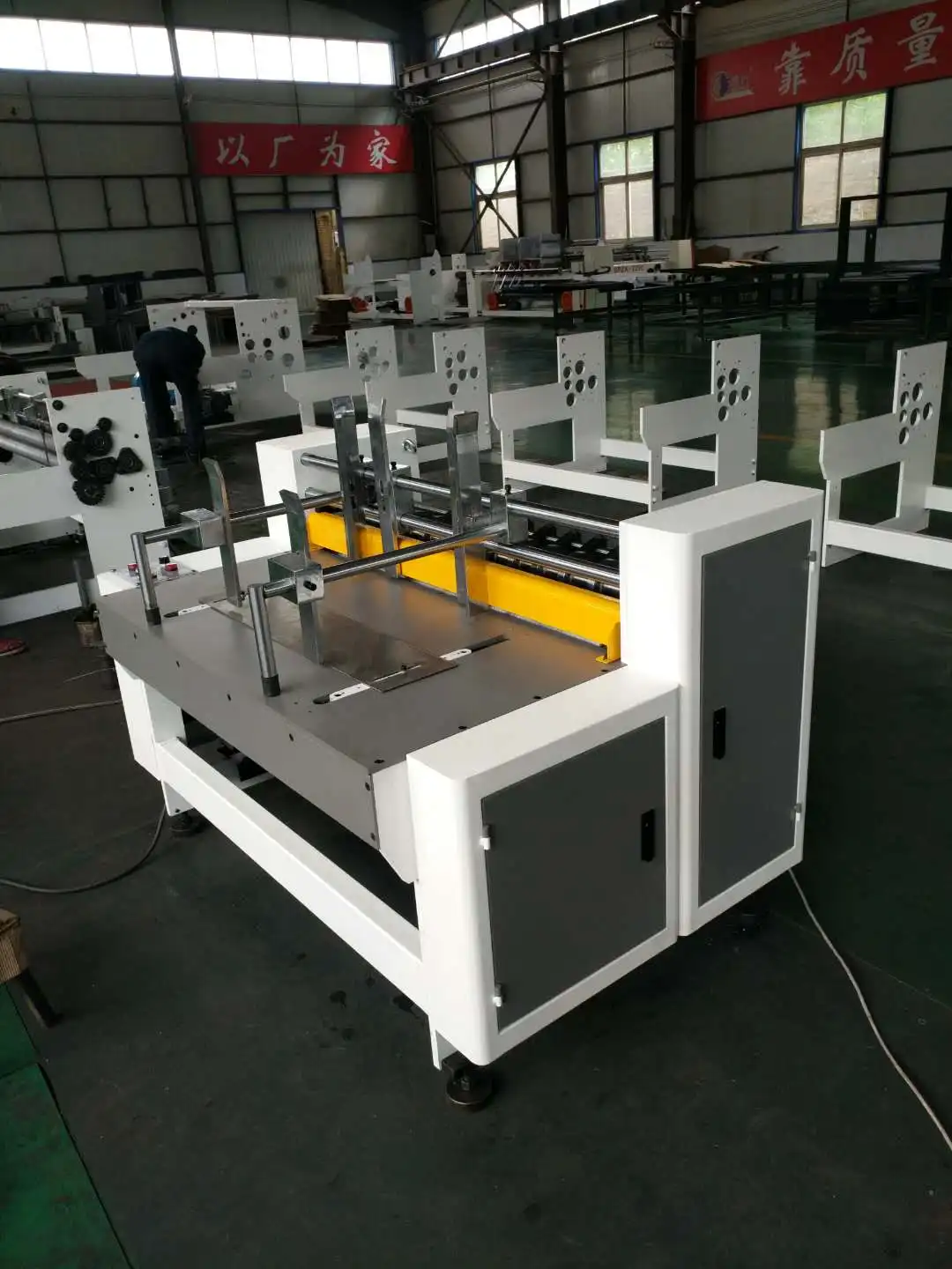 Partition Slotter Machine - Efficient Corrugated Board Cutting