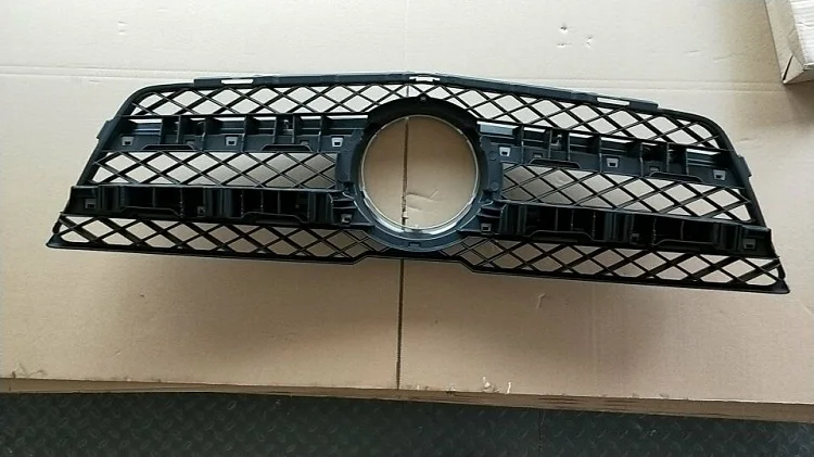Mercedes GLK Front Bumper Grille Assembly - 2010-12