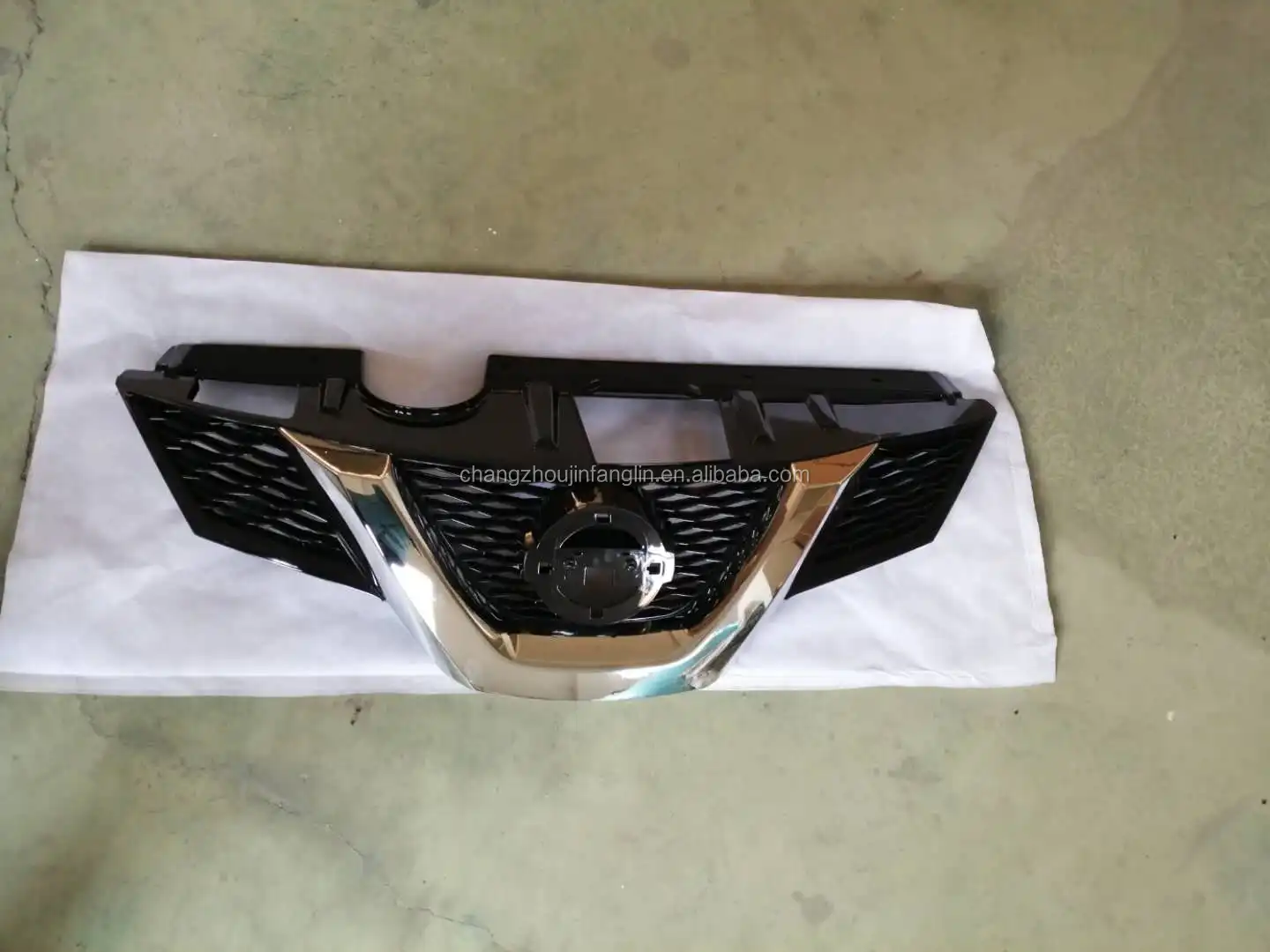 Car Body Kit Car Grille for X-trail rogue 2014 2015 2016 62310-4CL0B ...