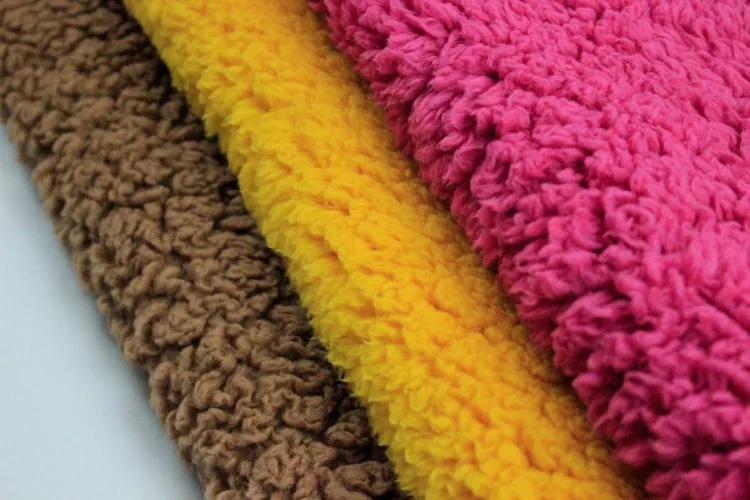 China Curly Sherpa Pile Fabric Knitted Fabric - Buy Sherpa Pile Fabric ...