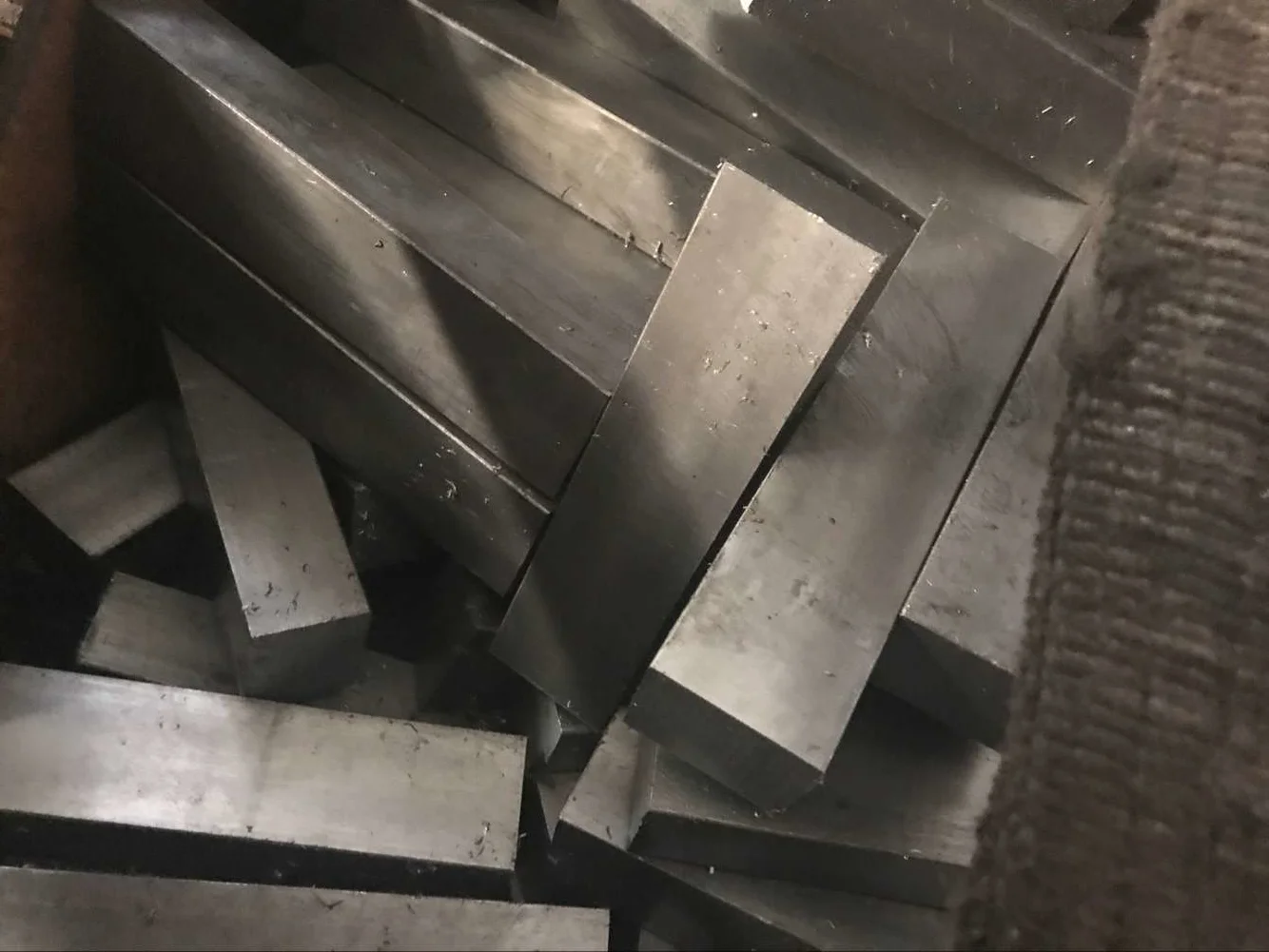 Free Cutting Steel 11smnpb30 Sum24l 12l14 Steel - Buy 11smn30,11smn30 ...