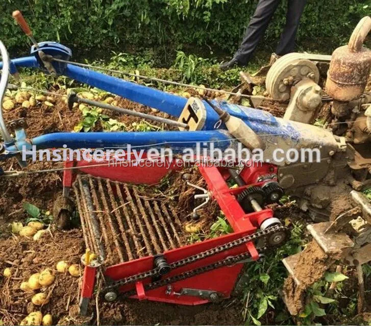 Mini Hand Used Tractor Carrot Potato Harvester for Sale