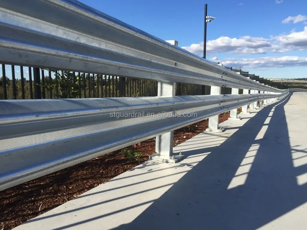 Long Lift Flex Beam Galvanized Steel Freeway Roadside Barrier - Buy ...