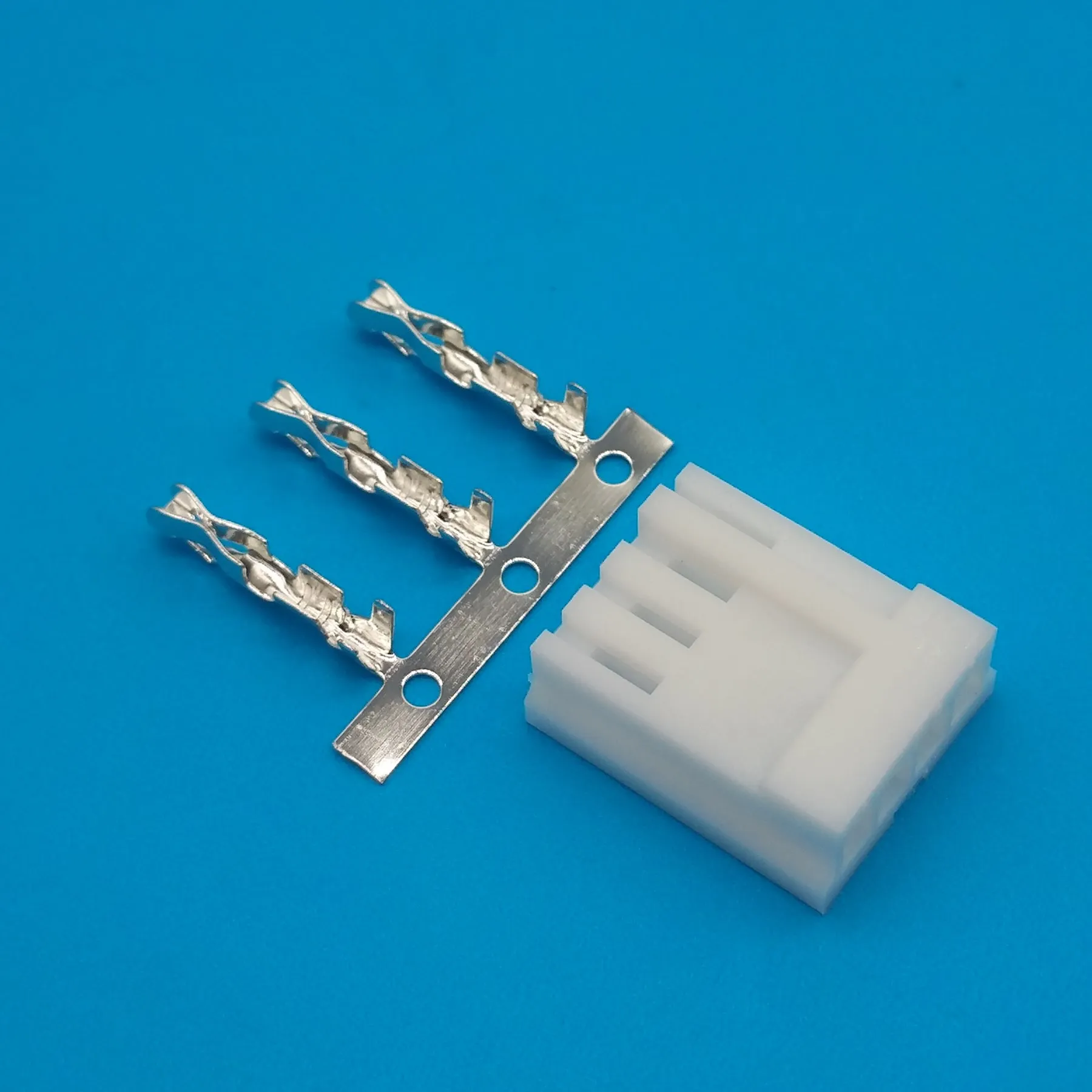2pin 4pin Wire To Board Te Amp 2.5mm Pitch Male 1-171822-0 Housing Connectors - Buy Amp 1-171822 ...