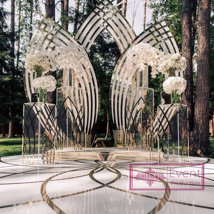 Wooden Floral Shaped Backdrop Stands With Golden Acrylic Lace For ...