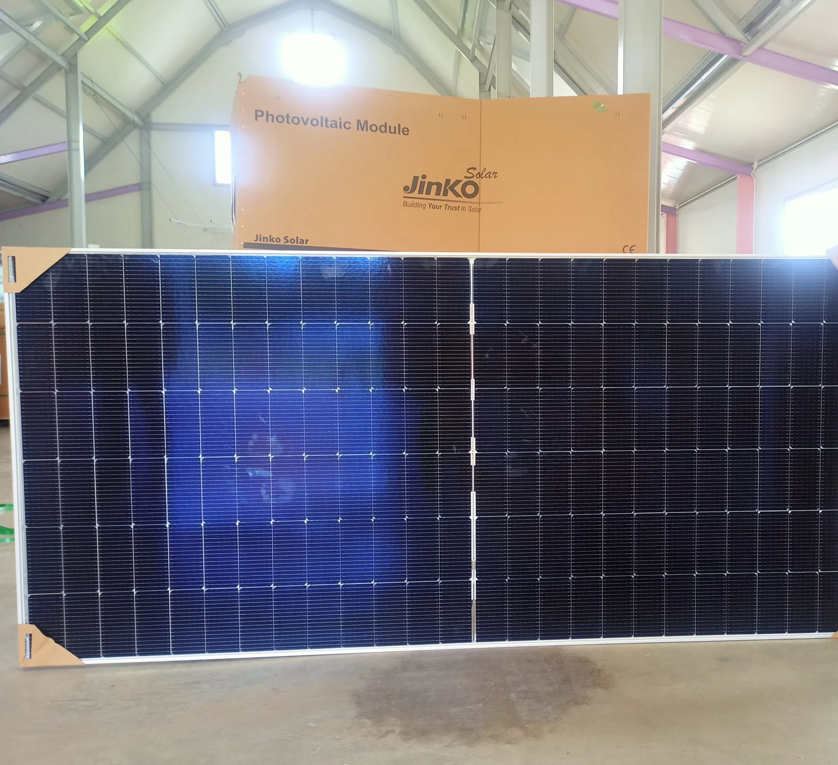 Jinko Solar Panels - 600W to 625W Bifacial Efficiency
