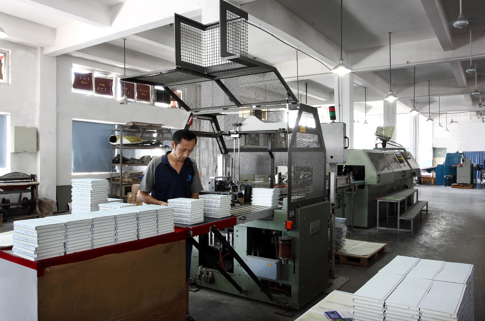 Factory Custom Hardcover Book Manufacturer Bulk Book Publishing ...