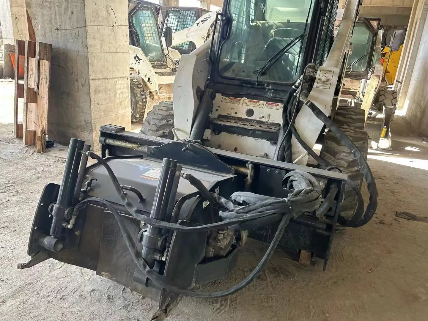 2022Jahr Gebraucht S300 Bobcat 300 Kompakt Lader Zum Verkauf| Alibaba.com