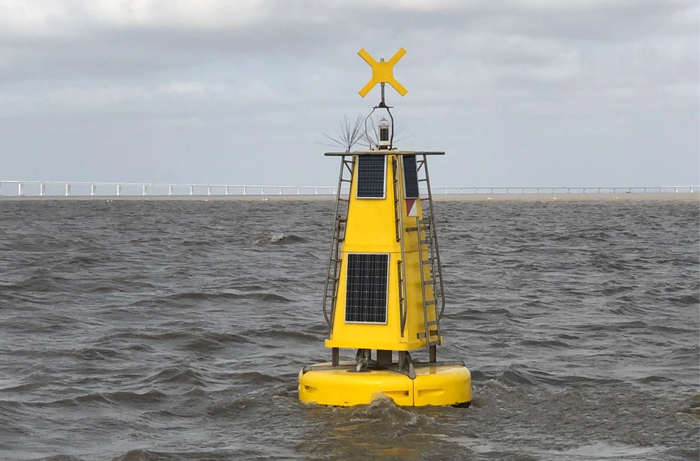 Smart Buoy - Signal Buoy Date Collection & Weather Monitoring
