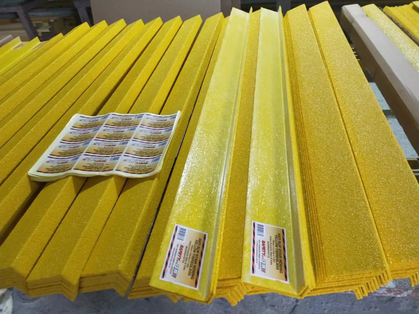 Fiberglass Frp Anti Slip Stair Nosing Strips - Buy Frp Anti-slip Strip ...