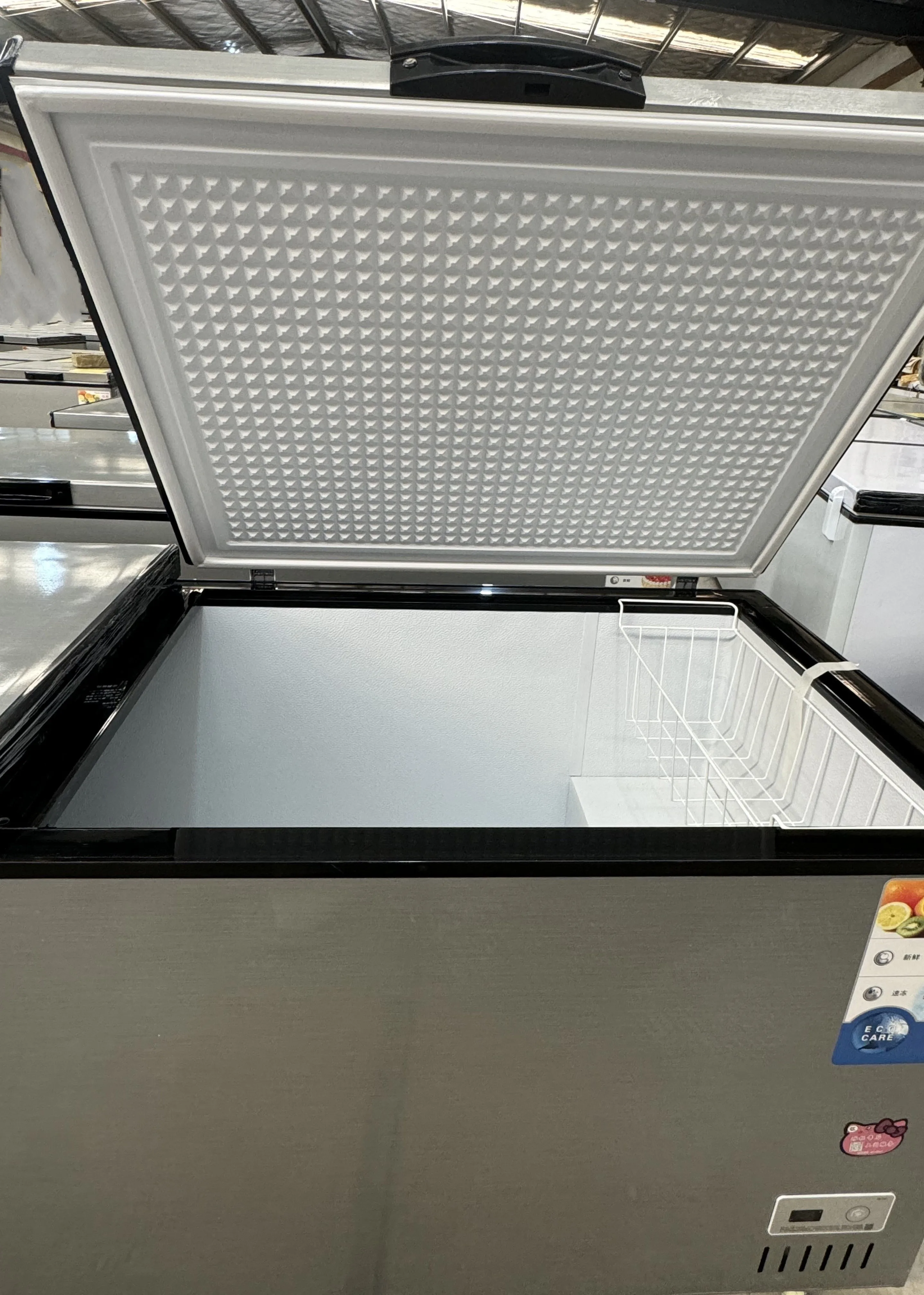 Commercial Horizontal 526L Deep Freeze Freezer - Efficient Storage