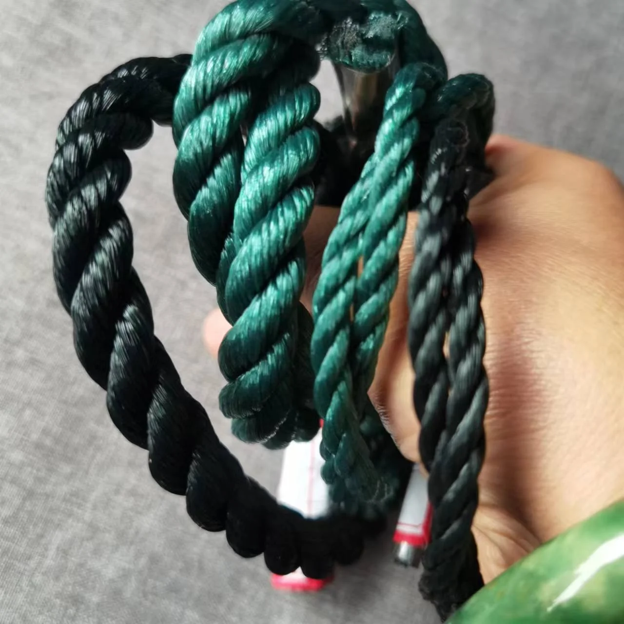 3 Or 4 Strands Of Entangled Ropes And Polyethylene Ropes For Marine ...