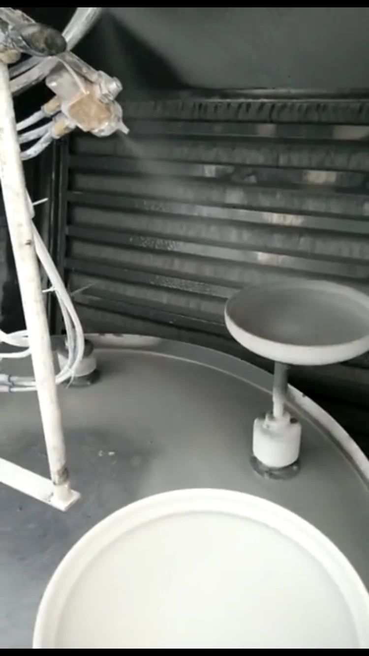 Yutai Multi-Stations Spray Booth for Automatic Glaze Spraying