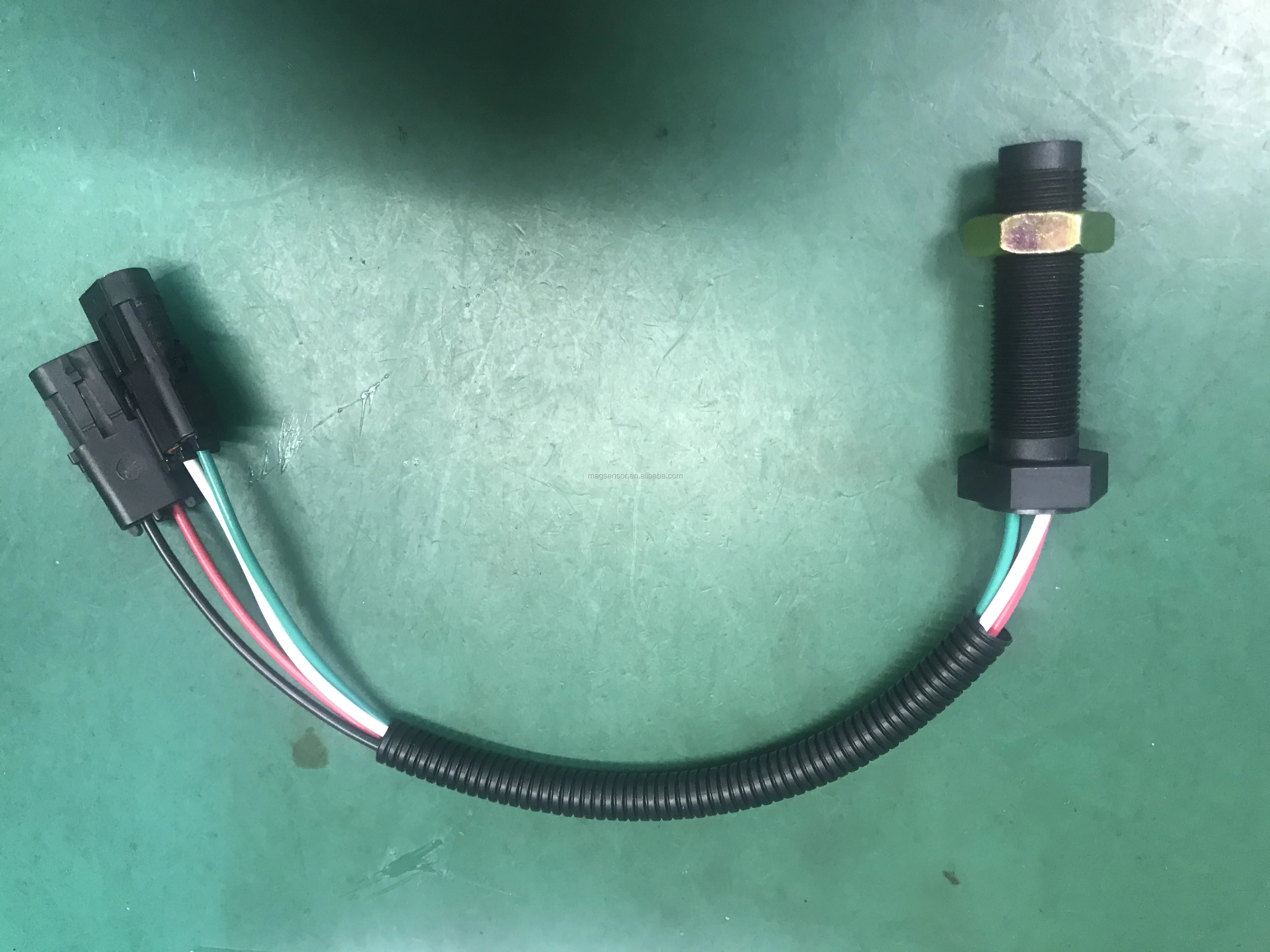 Tachometer Sensor SAA85920013 for Freightliner Trucks