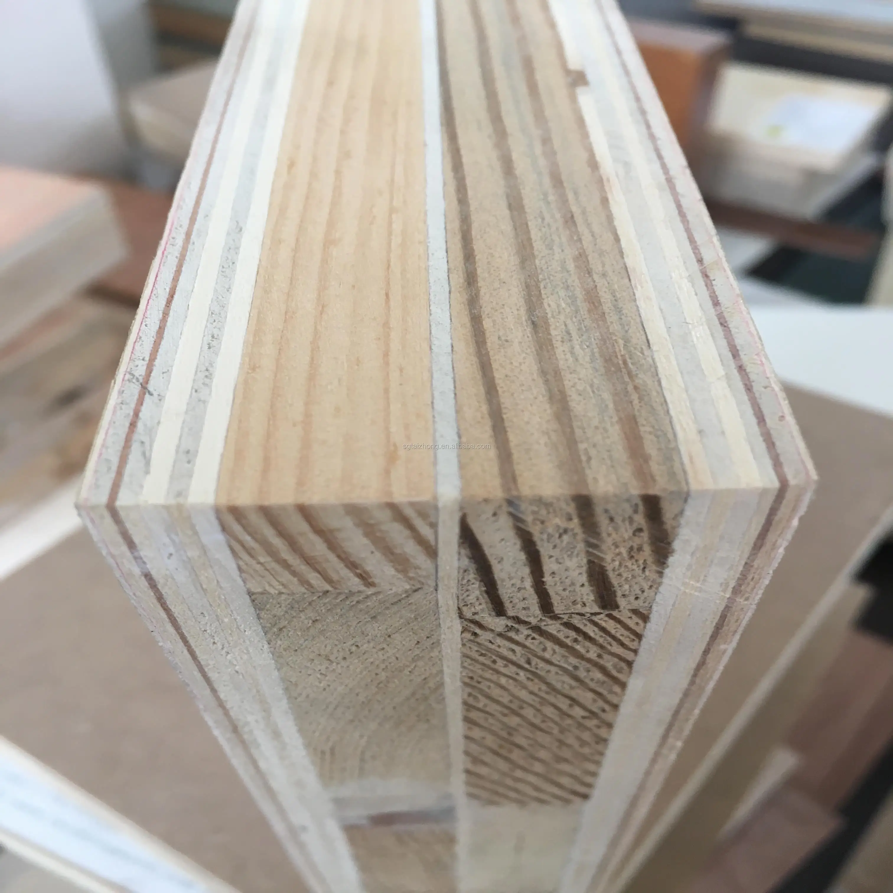 Natural Wood Veneer Pine Core Block Board - Versatile & Durable