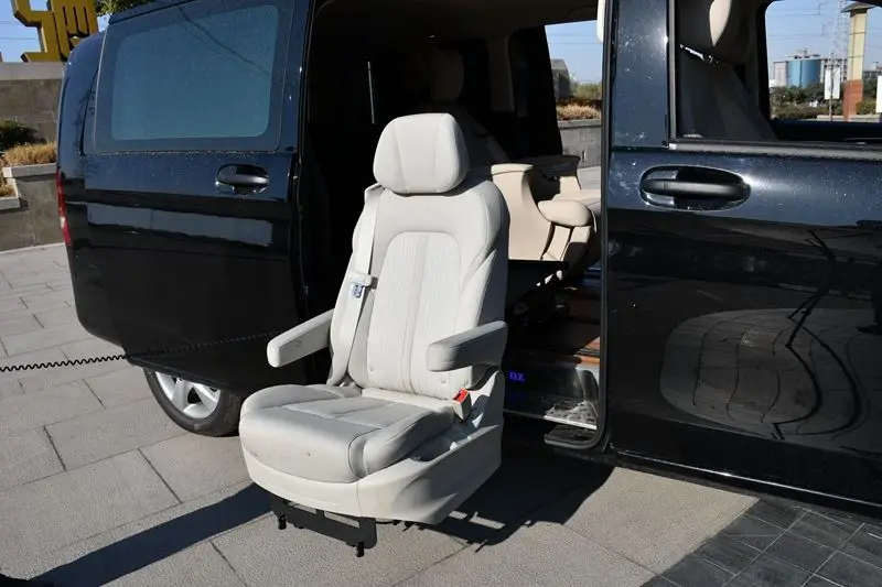 MPV Car Mobile Chair - Lifting and Rotating Wheelchair