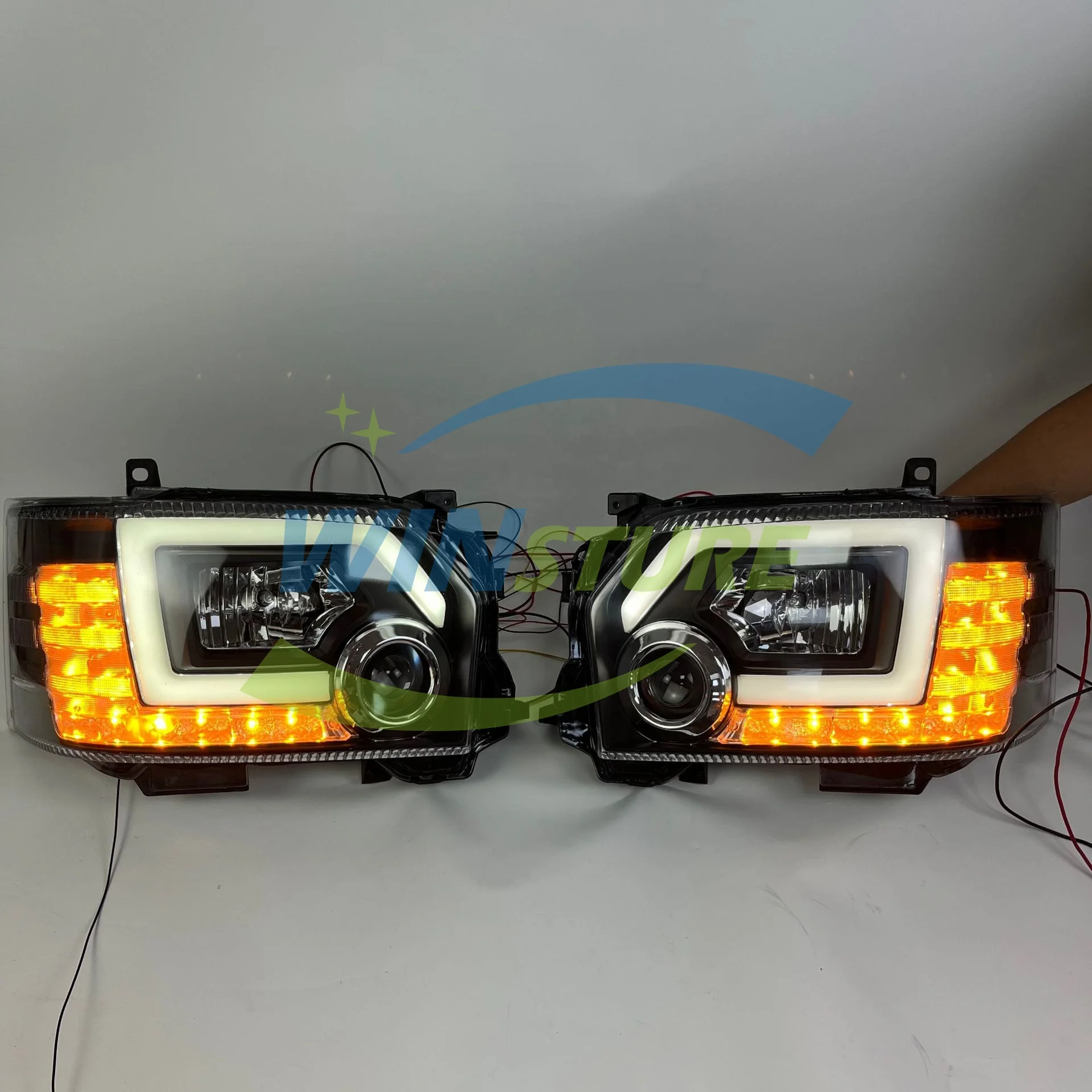 Hiace High Quality Headlight Headlamp Auto Lighting System Front Head ...