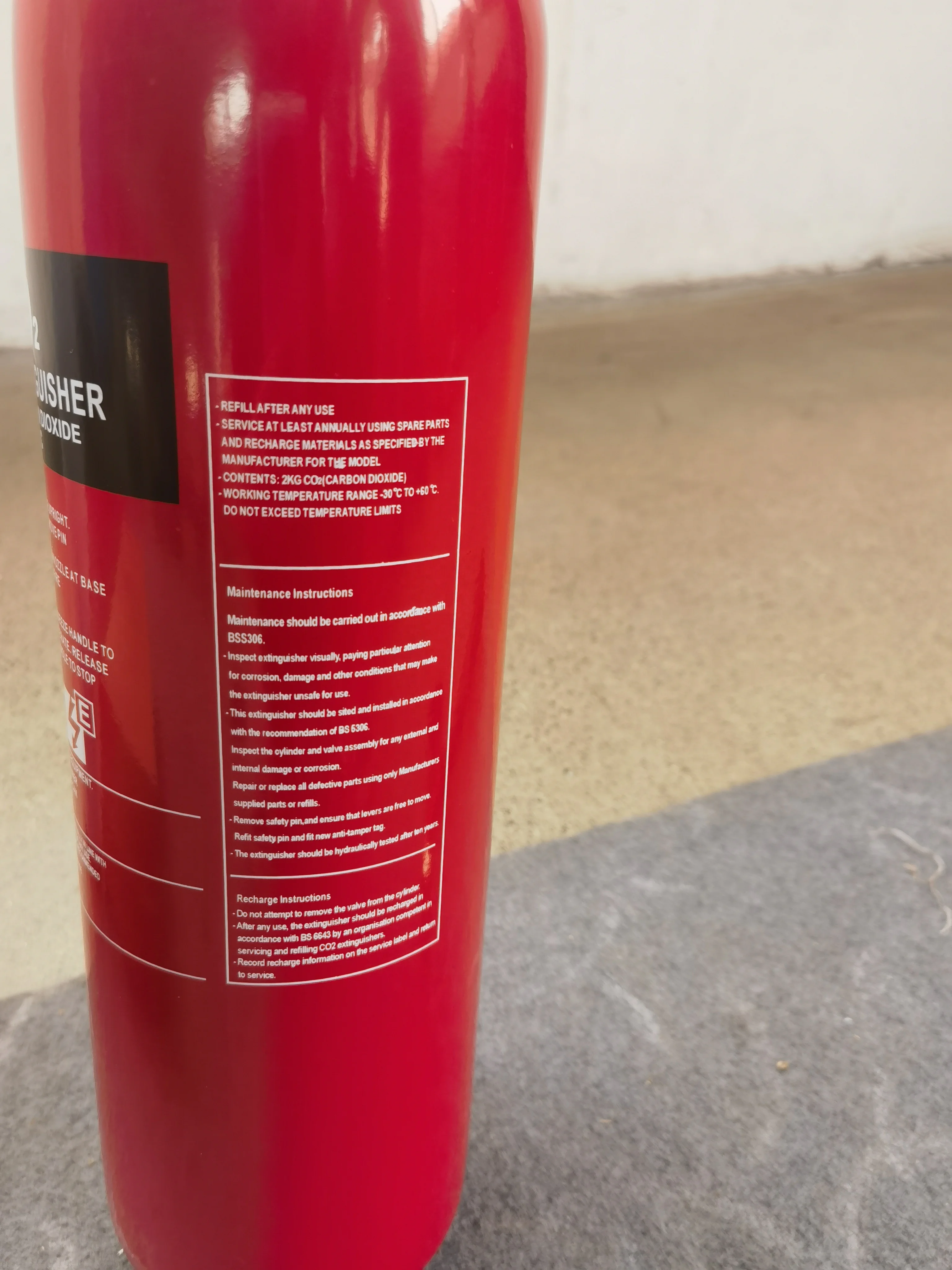 Middle East Hot Sell Portable 2KG Red Carton CO2 ( Carbon Dioxide) FIRE ...
