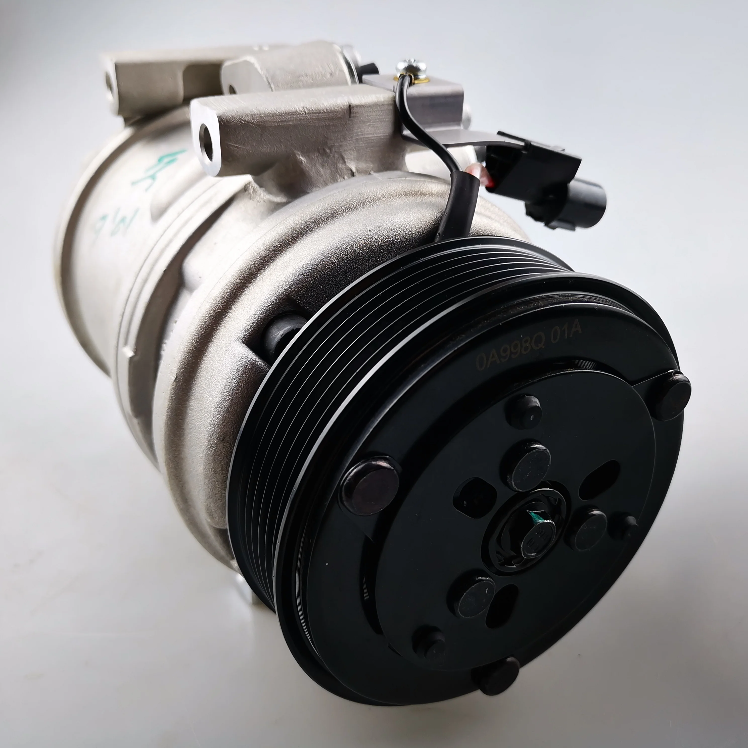 SAIC MAXUS V80 V90 AC Compressor C00075643 - 3 Month Warranty