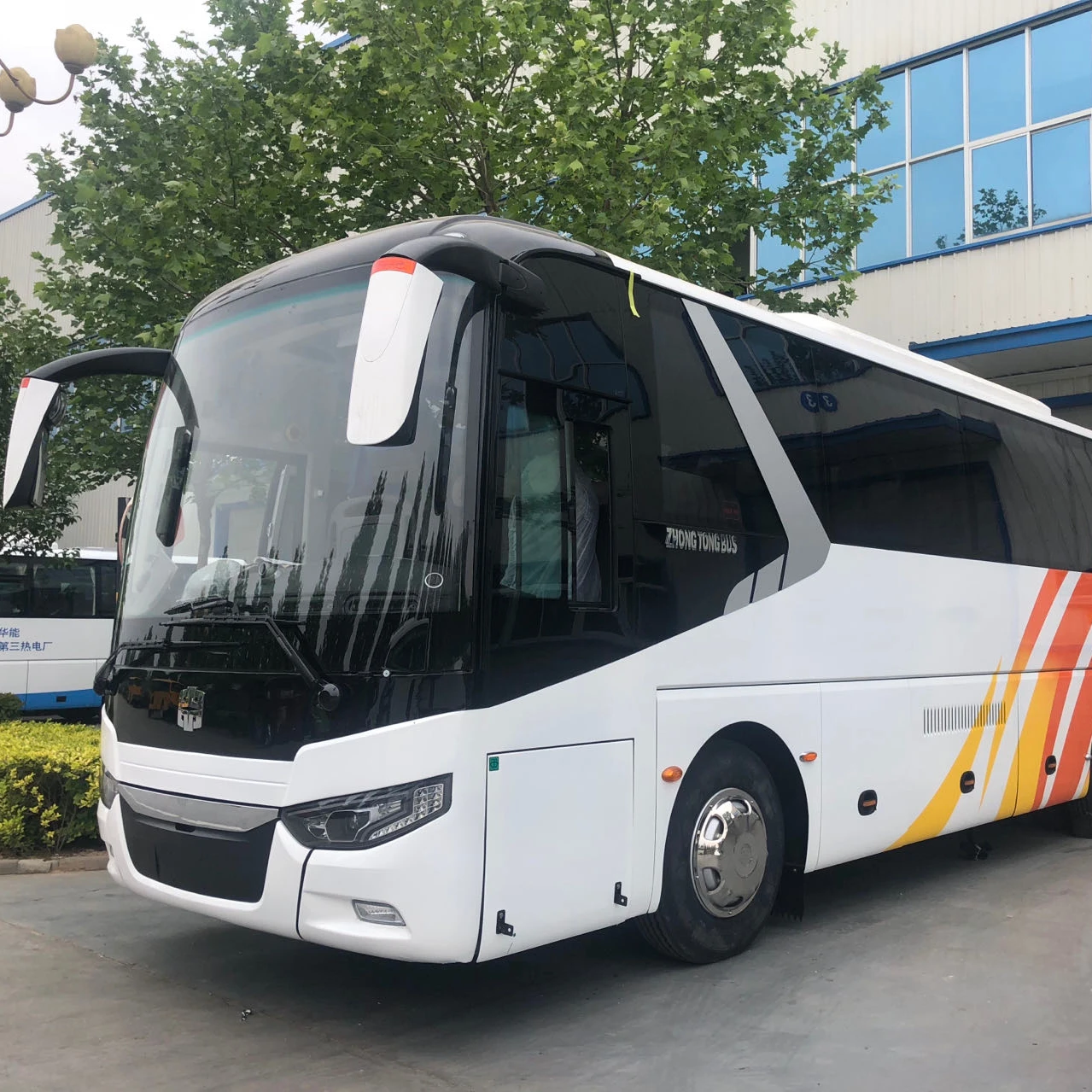 Brand New Zhongtong Bus City Buses Road Passenger Transport Bus Lck6906 ...
