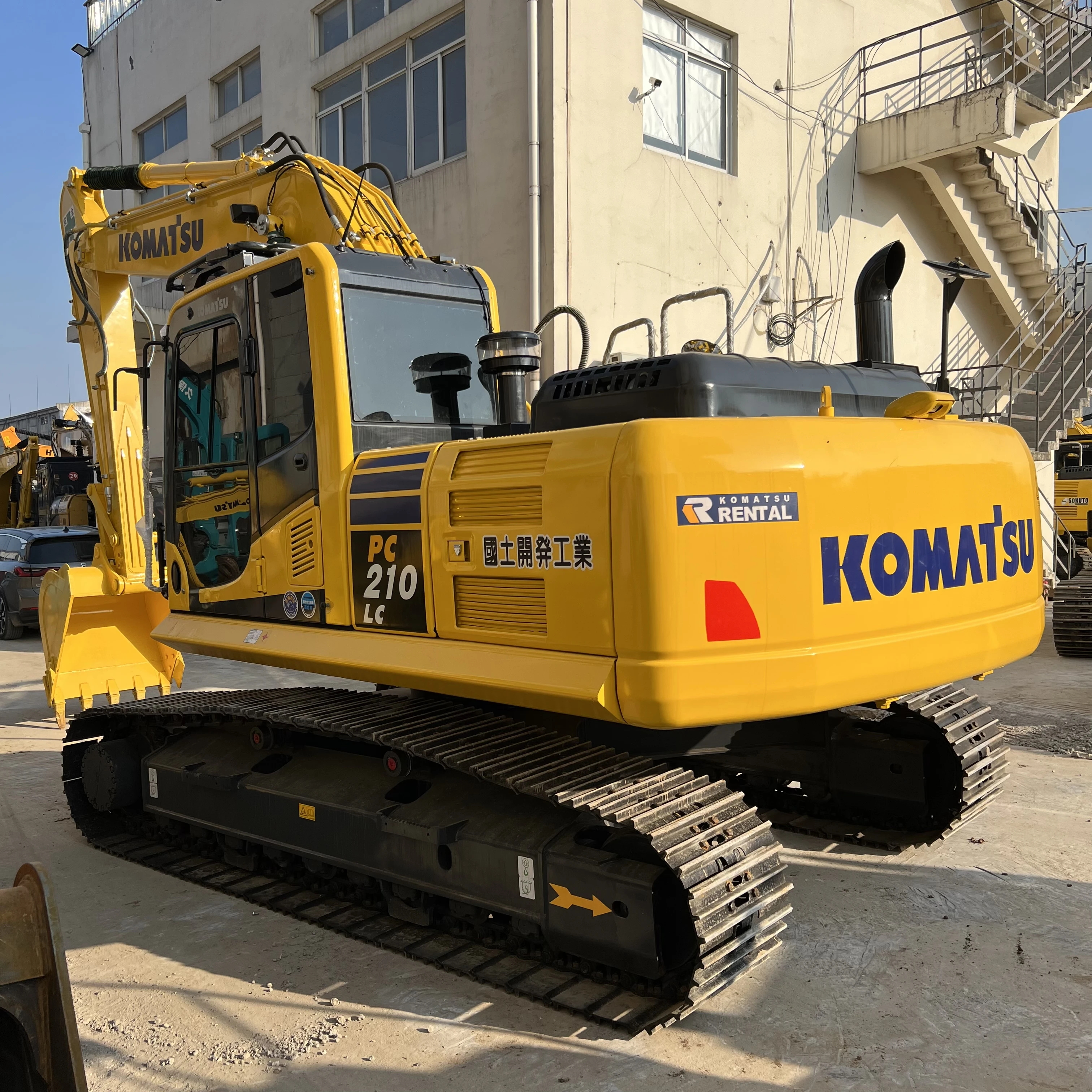 Japan Original Earth Moving Crawler Excavator Used Komatsu Pc210 ...