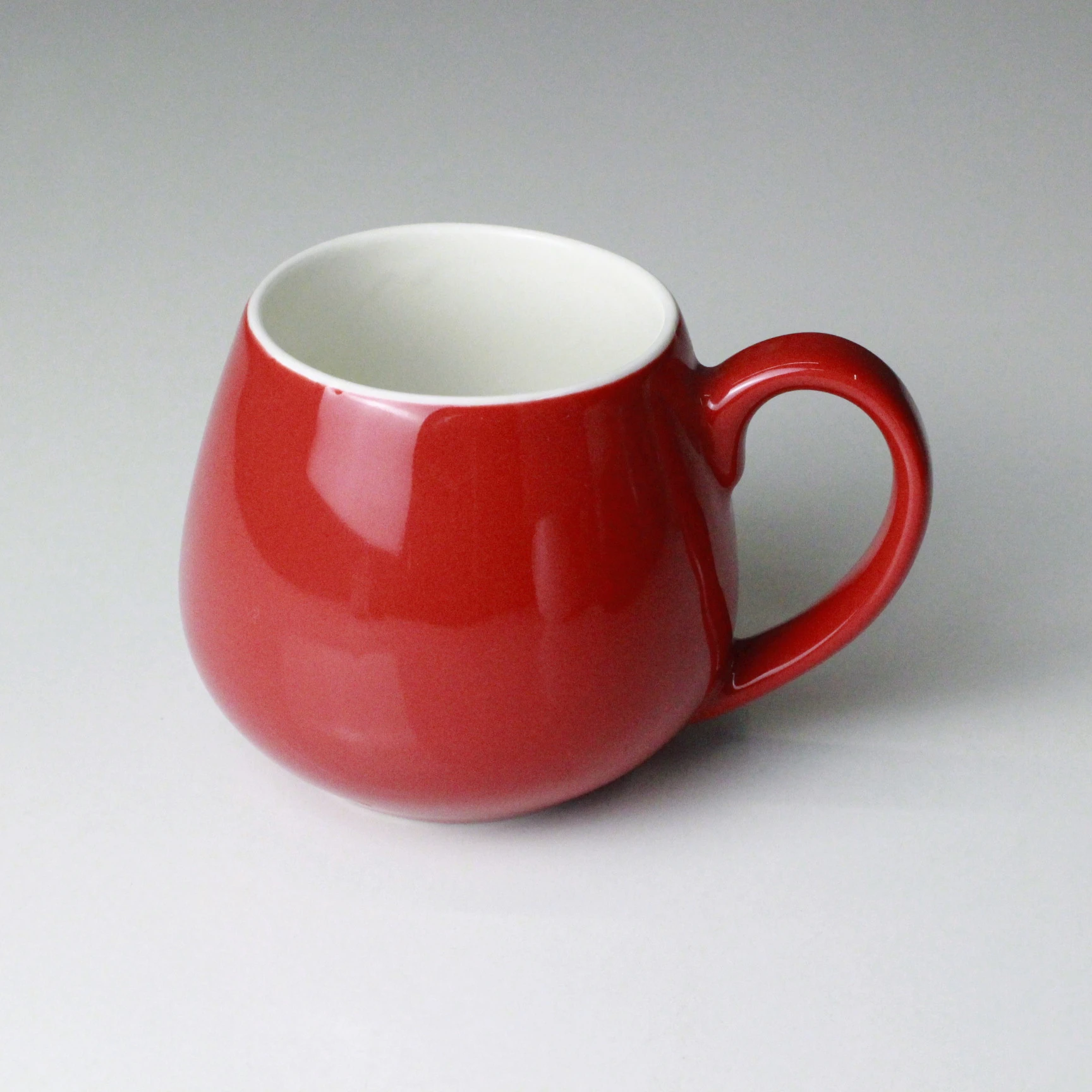 White Egg Shape Mug Ceramic Coffee Round Mug Porcelain Cup