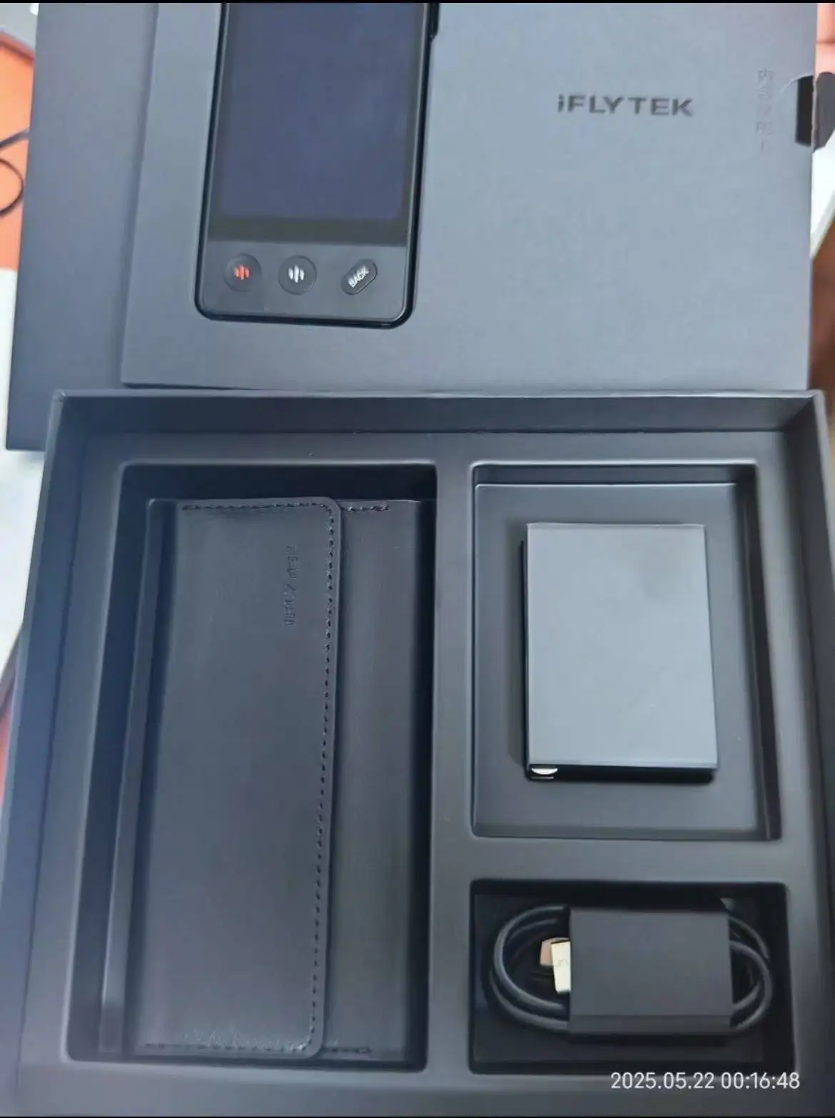 IFLYTEK Dual-Screen Translator for Real-Time Voice and Text ...