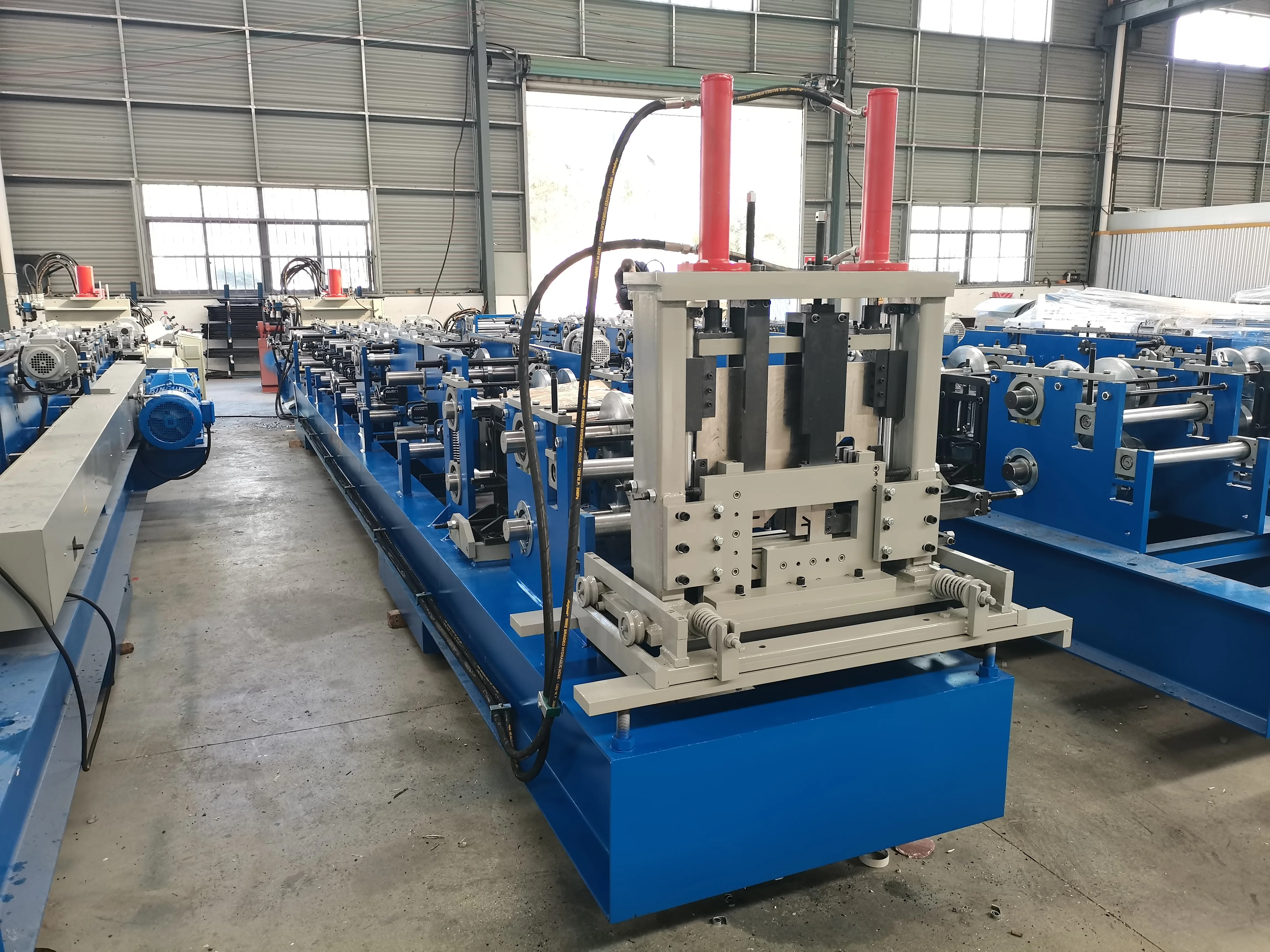 C Z Purlin C Steel Frame Metal Building Hydraulics Cutting Fully Automatic System - Buy C Z ...