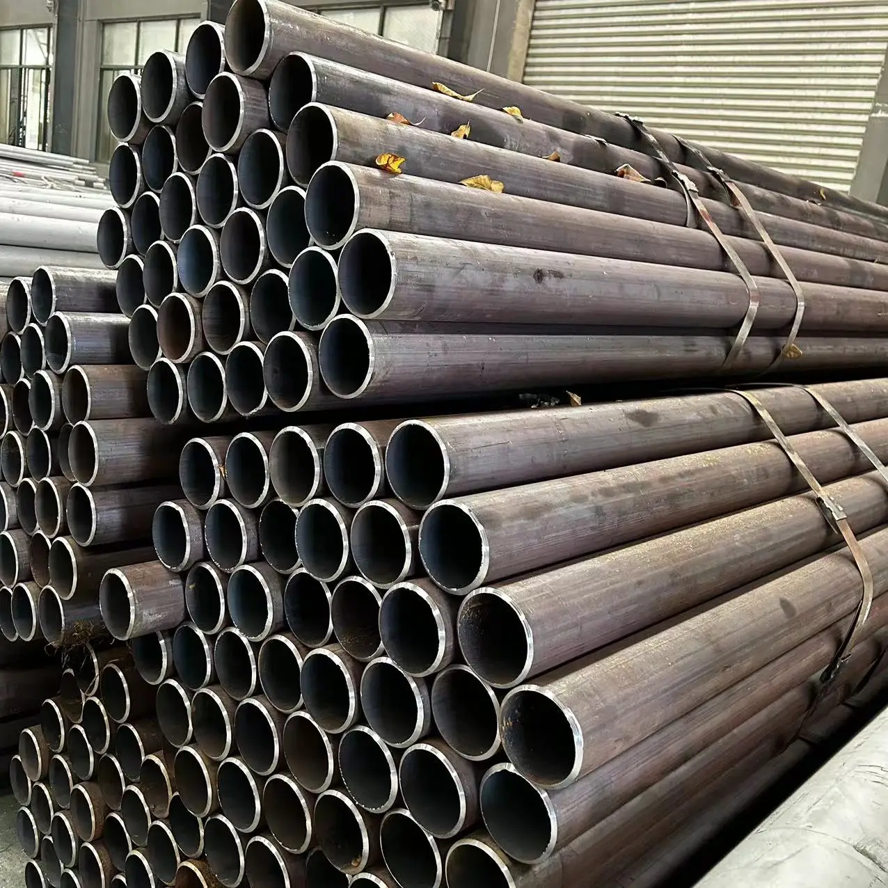 Factory Price Iron Round Pipe Bs Astm Mild Carbon Erw Welded Steel ...