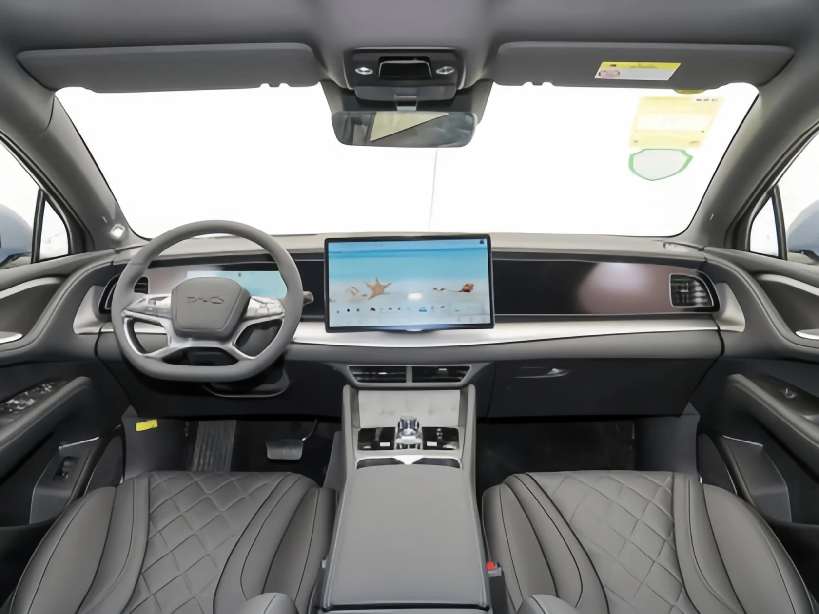 BYD Sealion 7 Right-Hand Drive Vehicle - Electric Marine Aesthetics