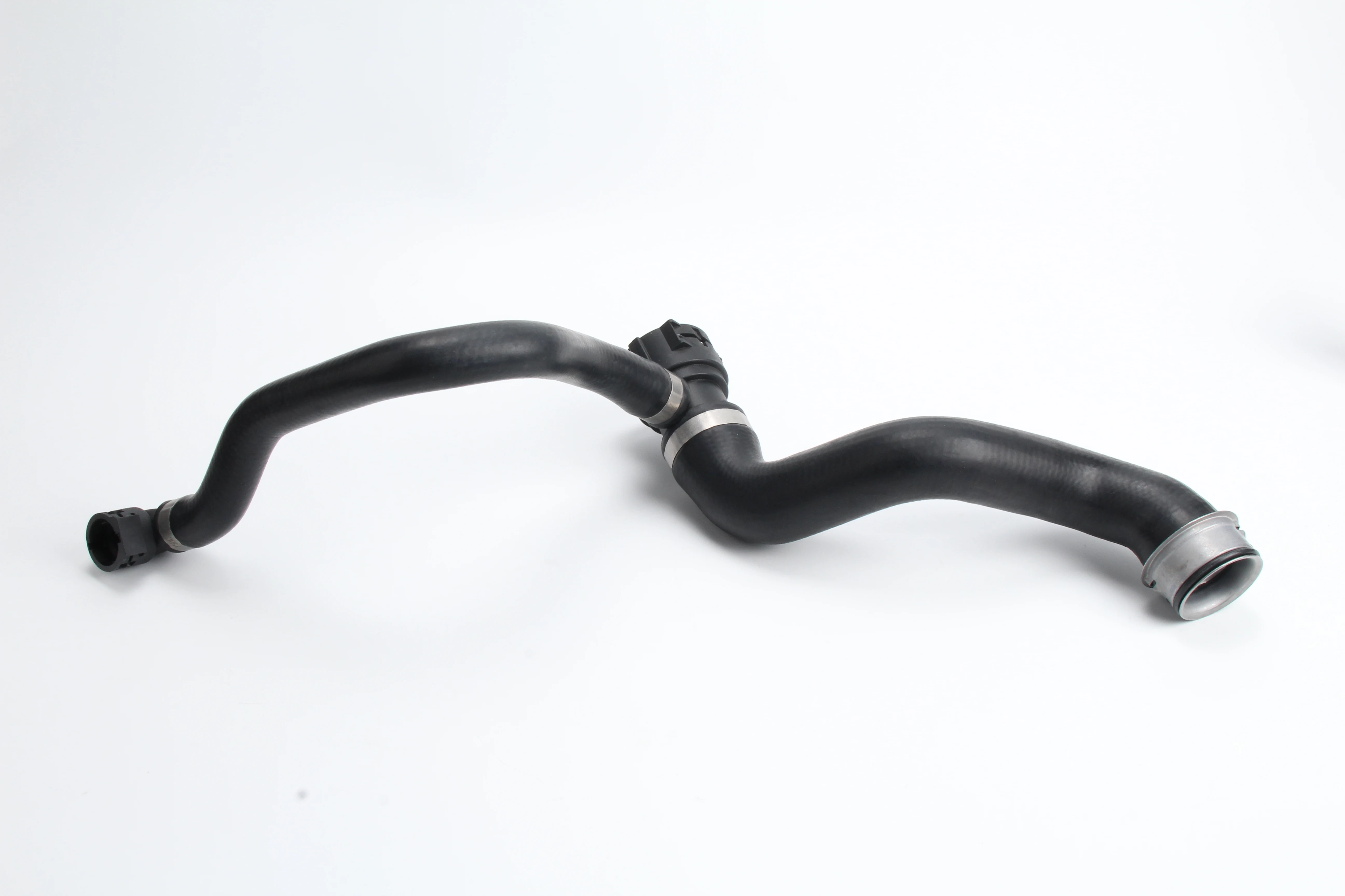 Auto Parts Rubber Right Radiator Hose Water Pipe For Mercedes Benz W212 ...